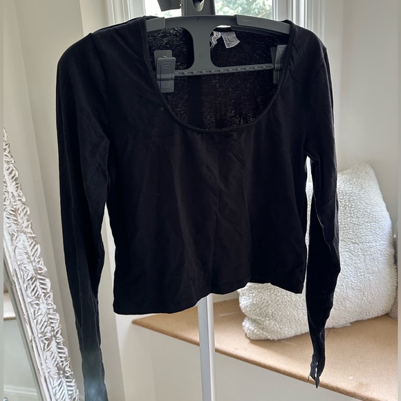 H&M | Tops | Hm Basic Black Long Sleeve Crop Top | Poshmark